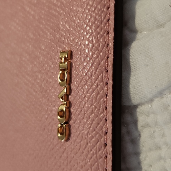 Coach | Accessories | Nwt Coach Powder Pink Id Card Holder Id Wallet ...